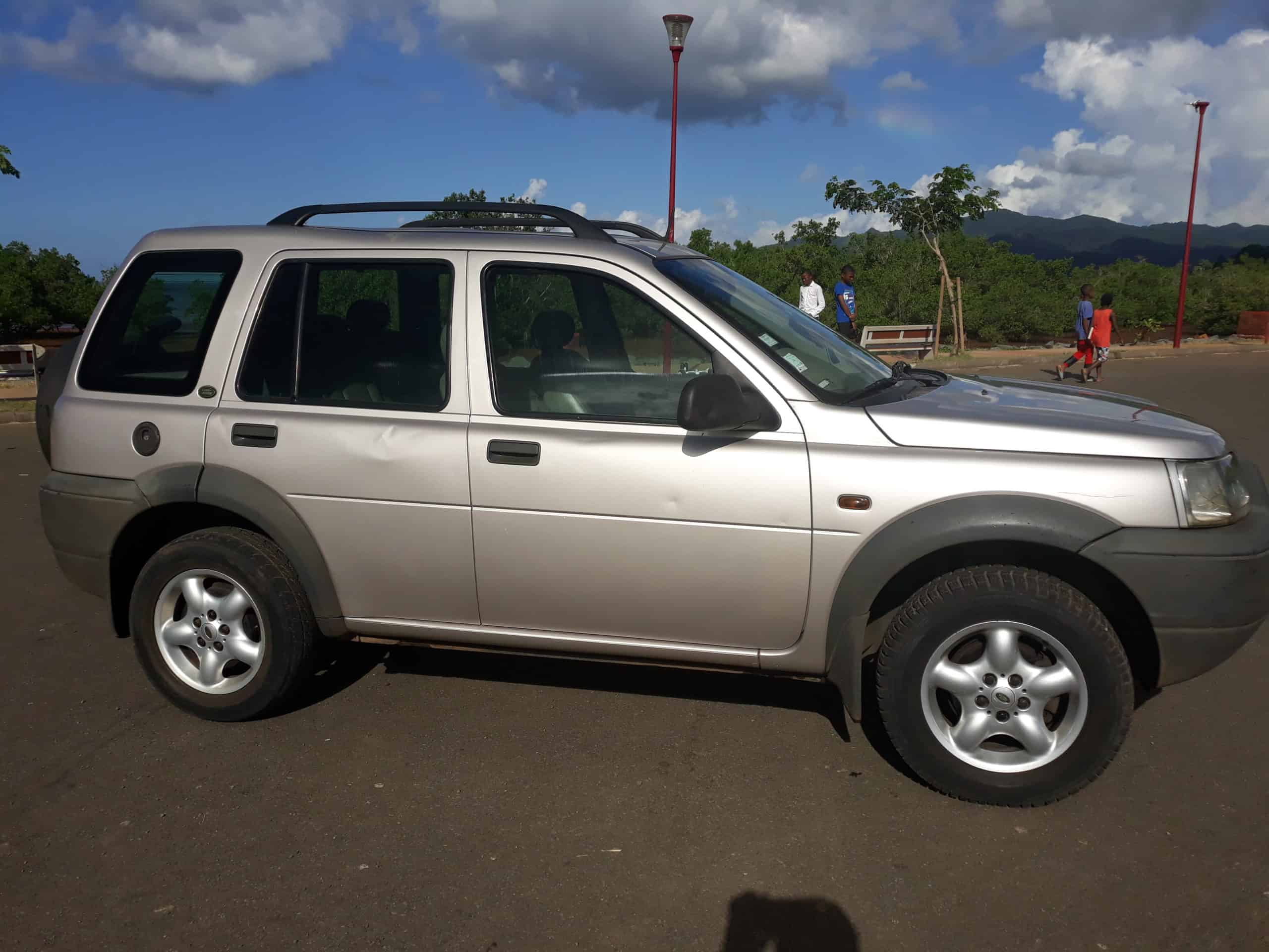 Land Rover Freelander 4 x 4 - Mayotte Hebdo